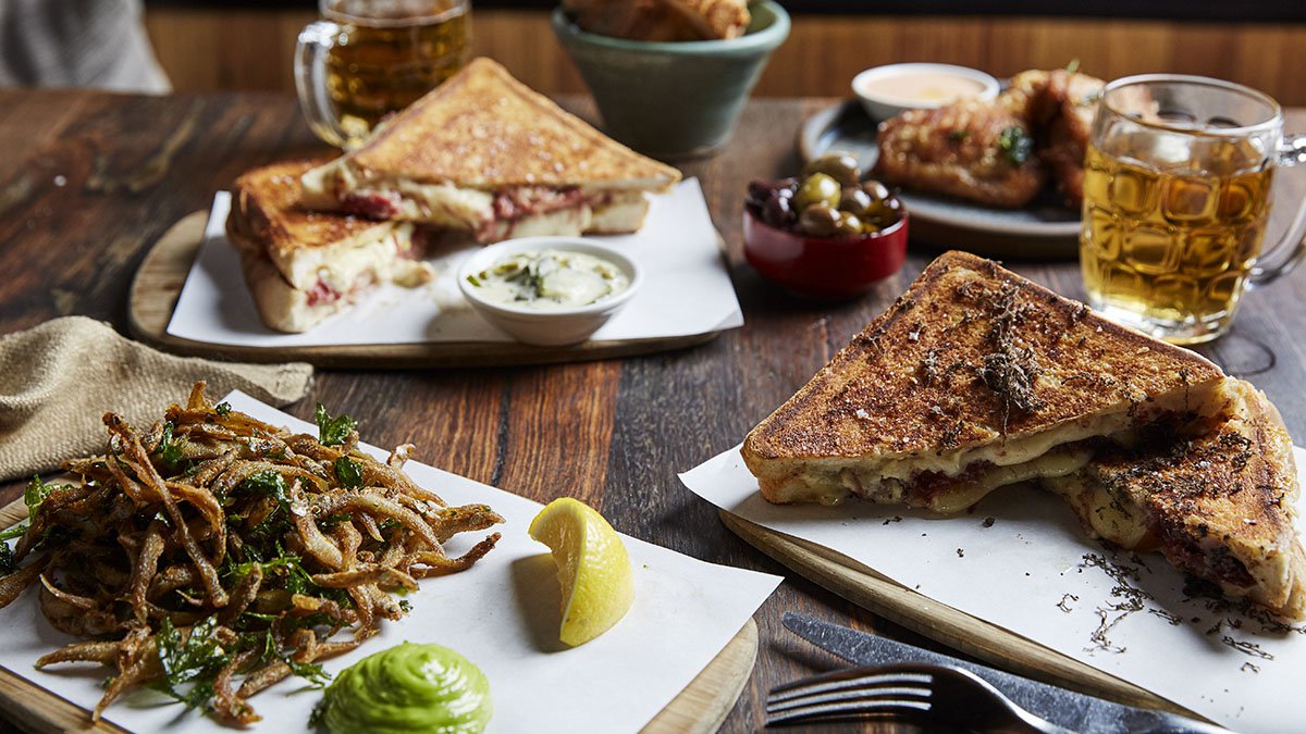 24 HOURS IN MELBOURNE: UNWIND IN THE COFFEE CAPITAL OF AUSSIE LAND